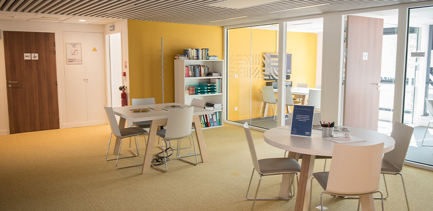 Learning Commons | The American University of Paris